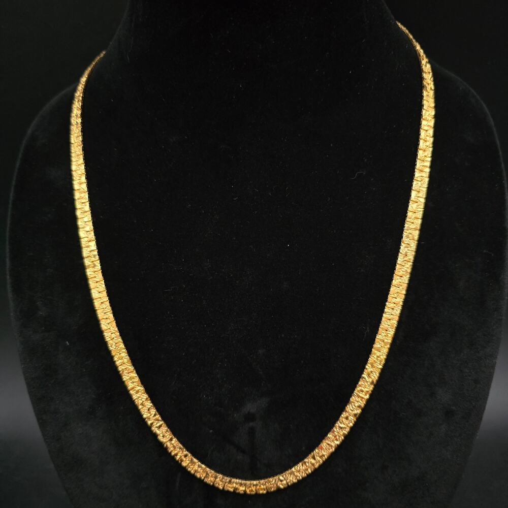 Textured Flat Gold Tone Chain Costume Jewelry 1980s 1… - Gem